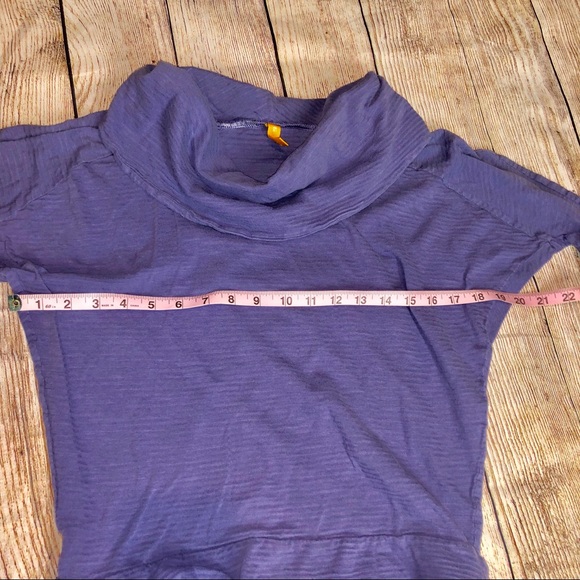 Lucy | Tops | Lucy Cowl Turtleneck 34 Sleeve Top | Poshmark